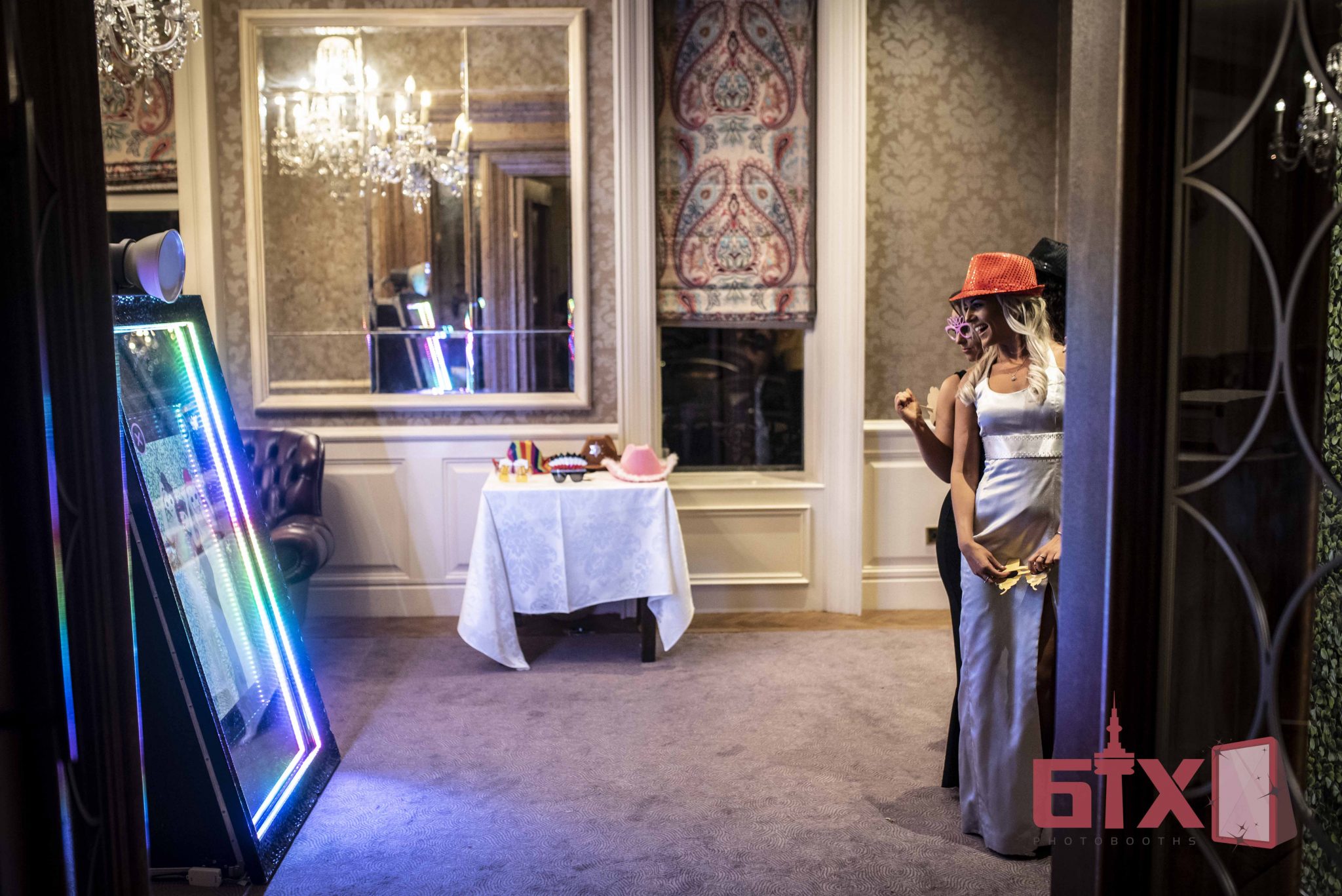 Mirror Photo Booth Packages | 6ix Photo Booths