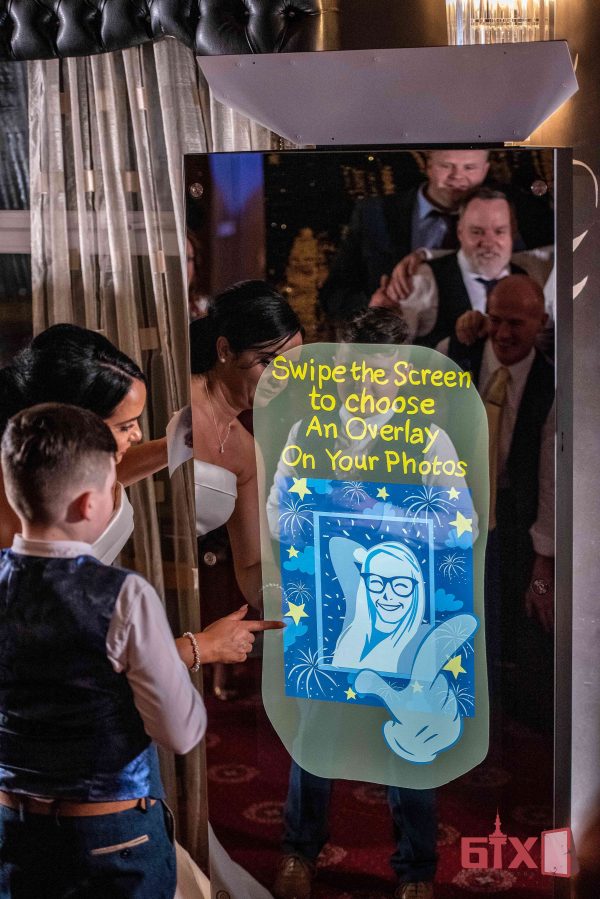 Mirror X Photo Booth Rentals | 6ix Photo Booths