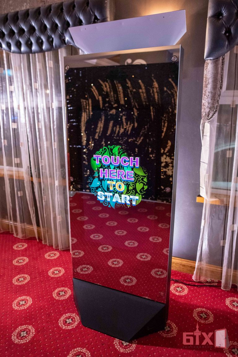Mirror X Photo Booth Rentals | 6ix Photo Booths