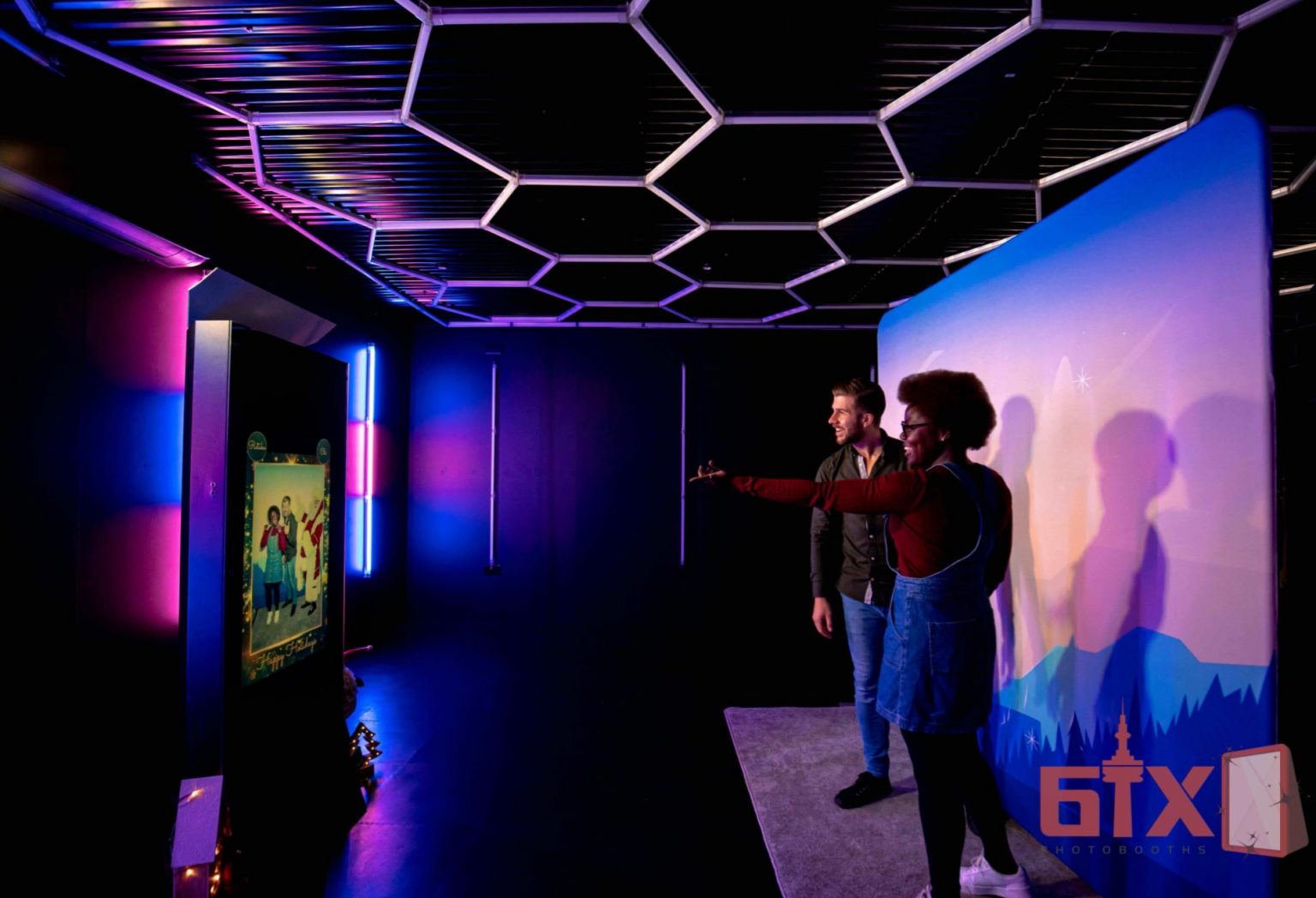 Mirror X Photo Booth Packages | 6ix Photo Booths